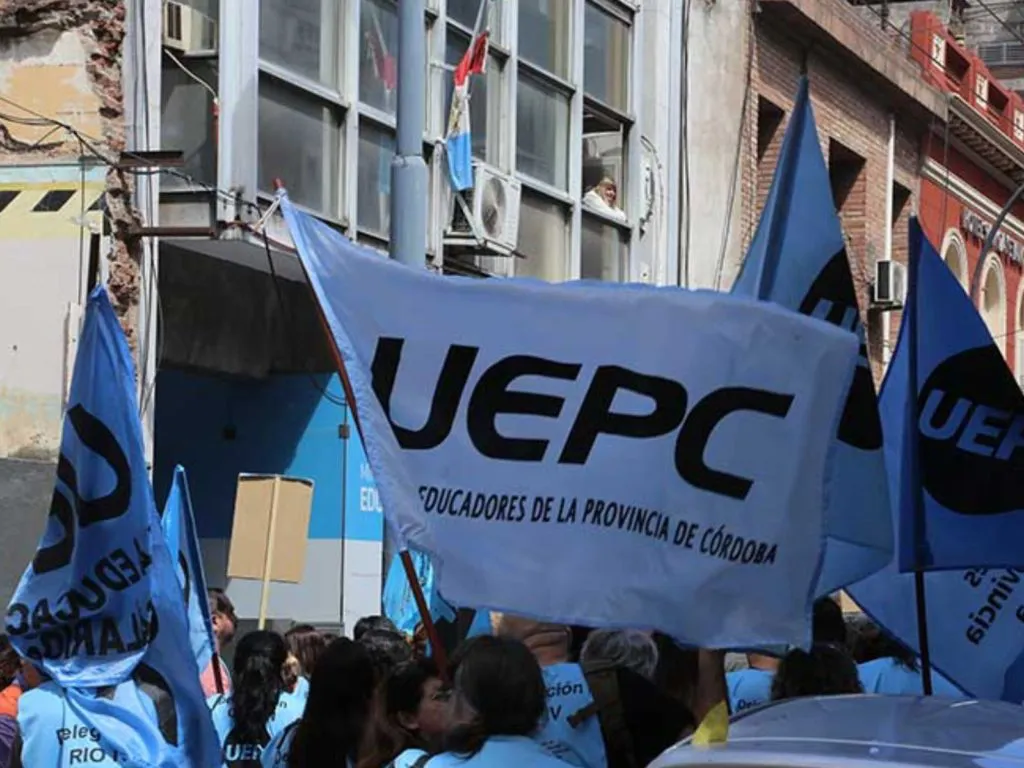 Acatamiento dispar tras el paro docente